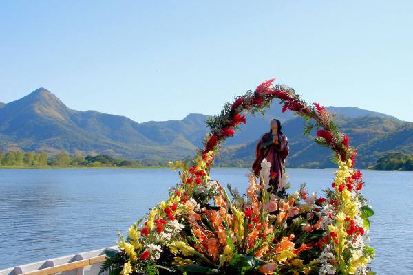 OLOMEGA LAGOON » What to see and do. Natural beauty.