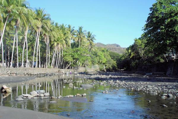 EL ZONTE BEACH » What to see and do. The best for surfing. – El ...