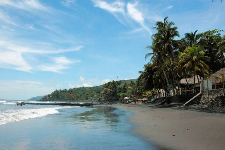 EL ZONTE BEACH » What to see and do. The best for surfing. – El ...